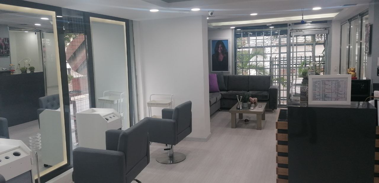 Enjoy our new look in hair Salon Armandeus Las Mercedes Caracas